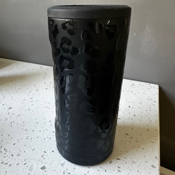 BRUMATE | Kitchen | Onyx Leopard Brumate Can Holder | Poshmark